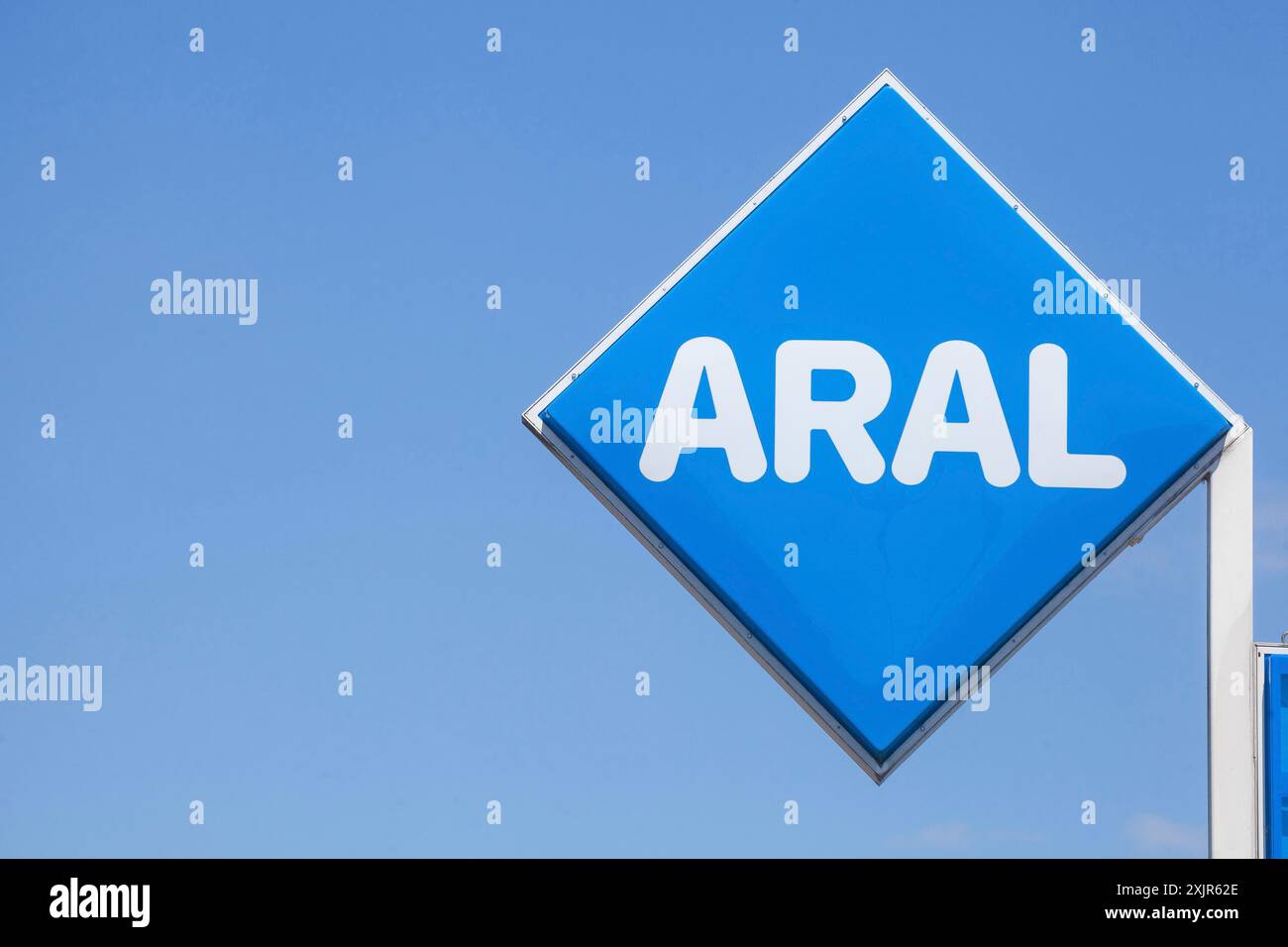 Aral gas station aral logo hi-res stock photography and images - Alamy