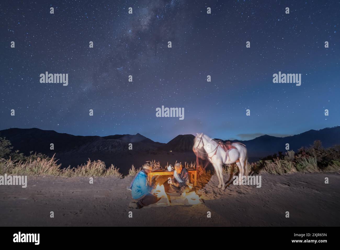 Camping under milkyway hi-res stock photography and images - Alamy
