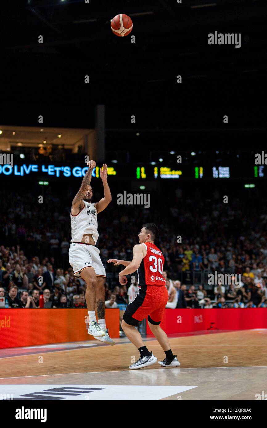 Nick Weiler-Babb (Deutschland, #6) beim Drei Punktewurf, Keisei ...