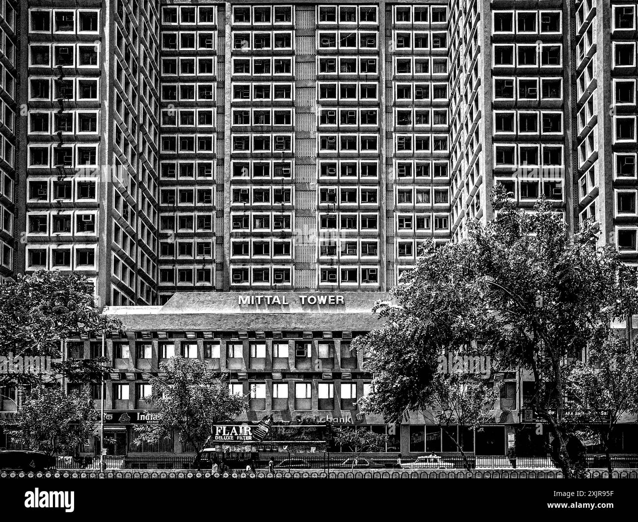 1114 2020 Vintage Old Black and White photo of Mittal Tower at Nariman ...