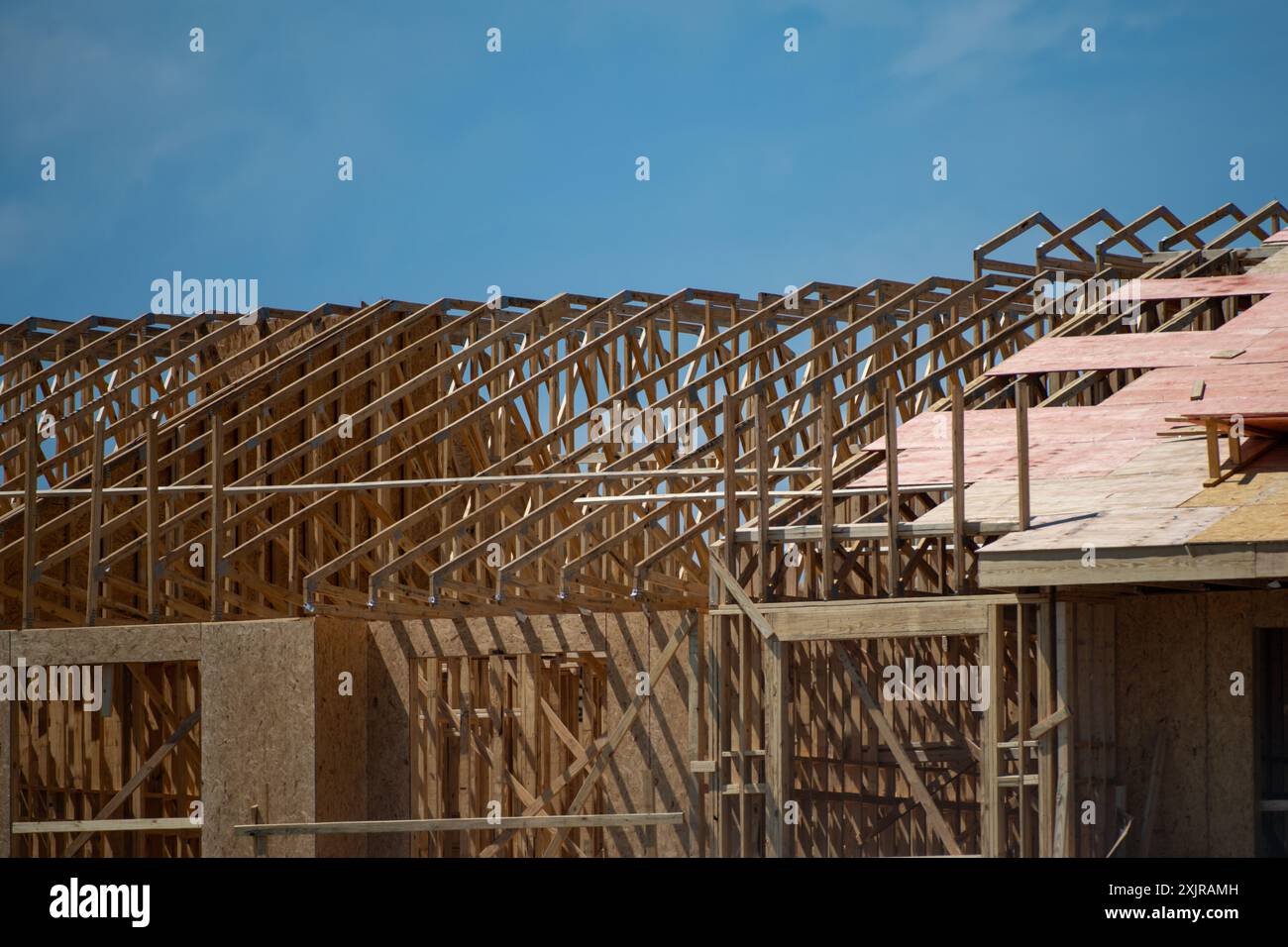 Timber Frame House. Constructing new timber framed houses in America ...