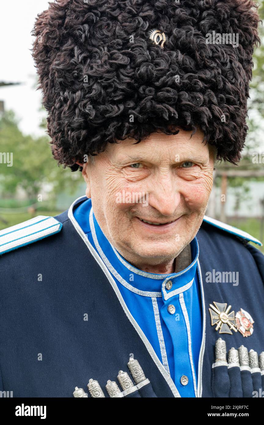 Cossack yard stanitsa borgustanskaya hi-res stock photography and ...