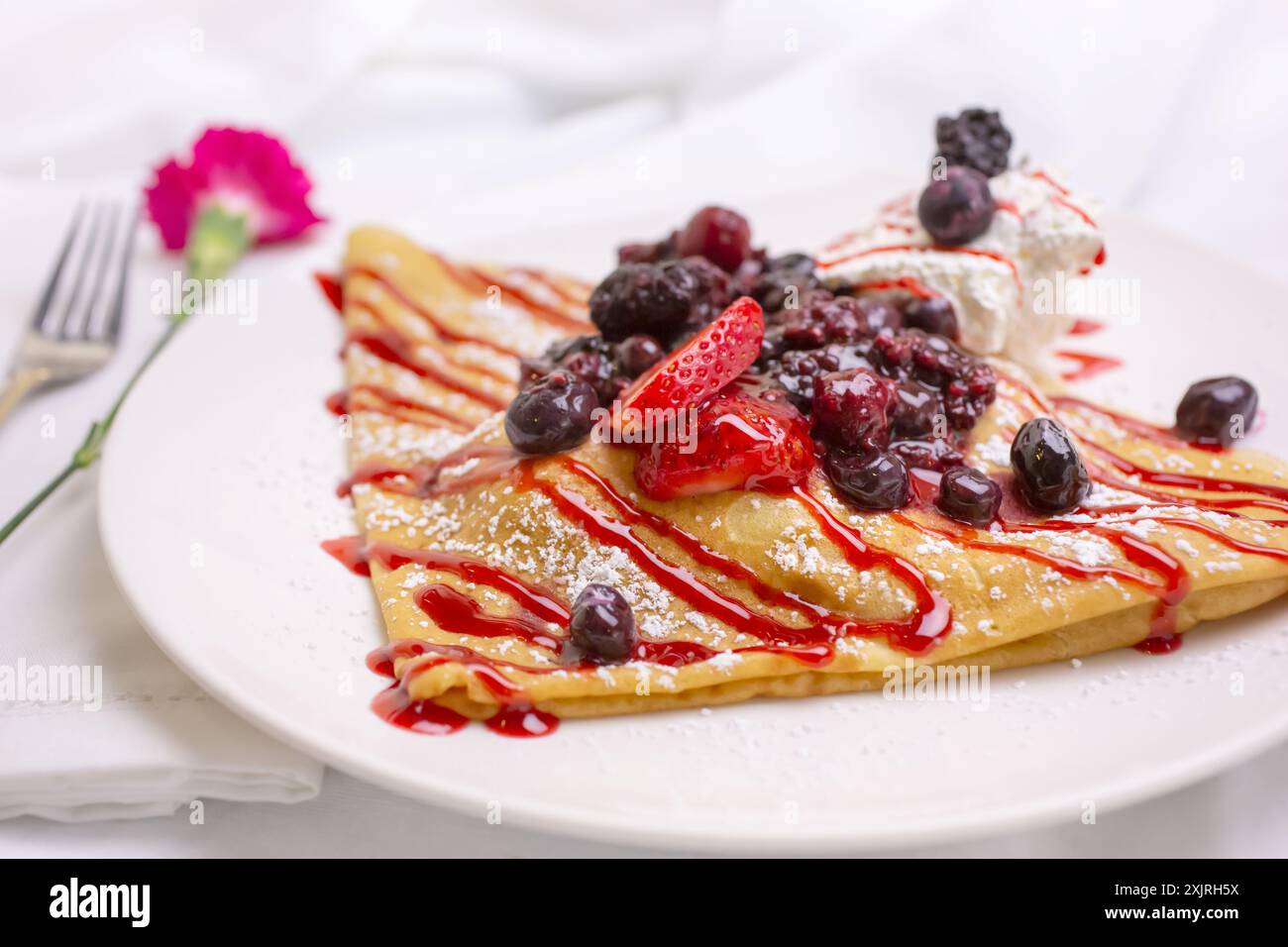 Fruit crepe hi-res stock photography and images - Alamy