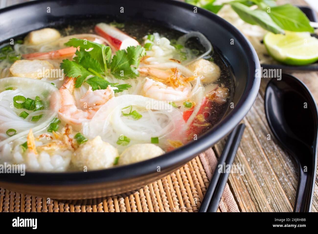Pho with shrimp and squid hi-res stock photography and images - Alamy