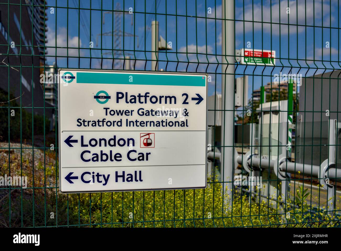 London cable car direction sign hi-res stock photography and images - Alamy
