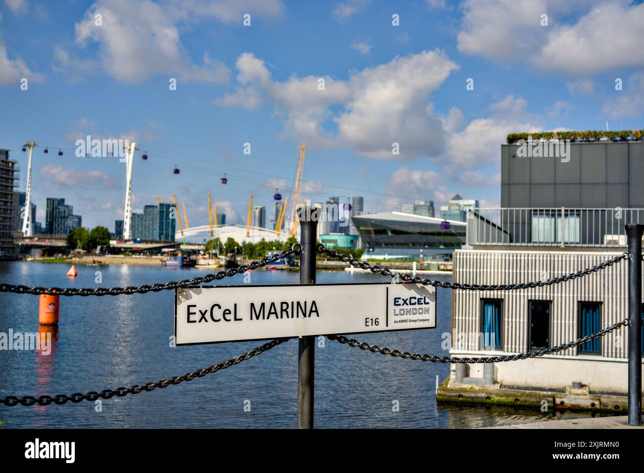 Royal victoria dock hi-res stock photography and images - Alamy