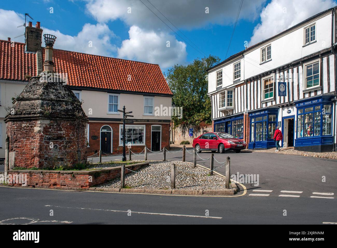 walsingham town centre, norfolk england Stock Photo - Alamy