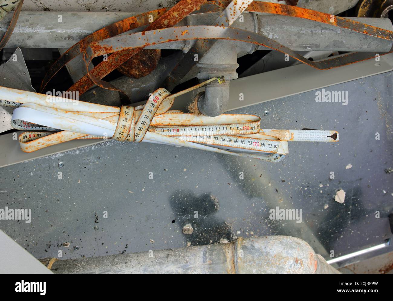 Twisted sheets hi-res stock photography and images - Alamy
