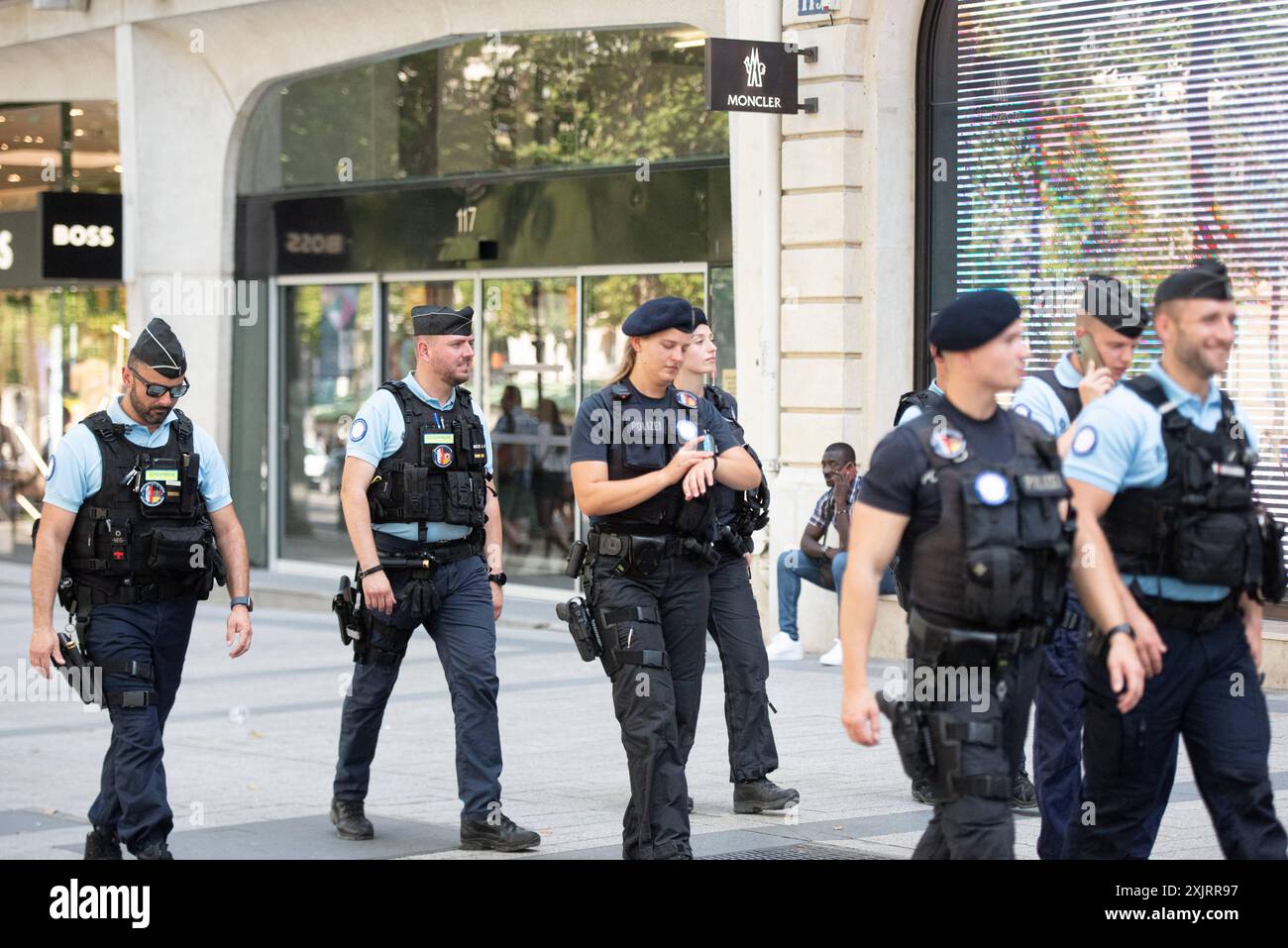 German police officers patrol alongside the French National Gendarmerie ...