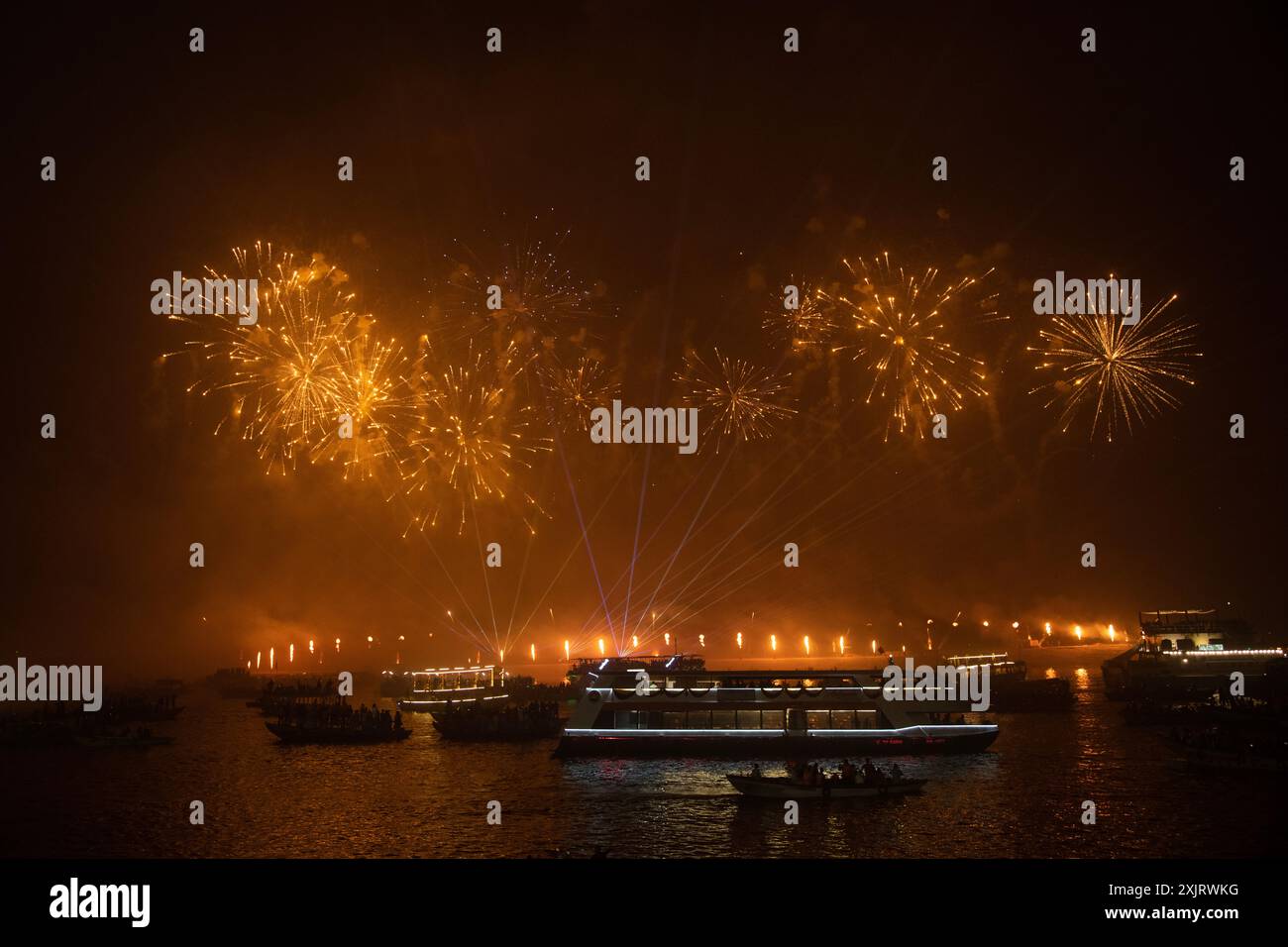 fireworks during Dev Diwali at Varanasi ghat Stock Photo - Alamy