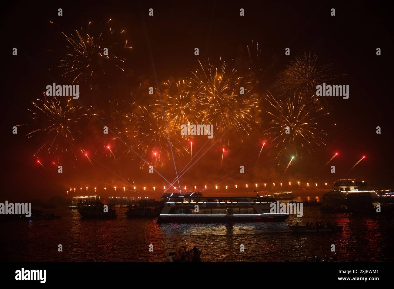 fireworks during Dev Diwali at Varanasi ghat Stock Photo - Alamy