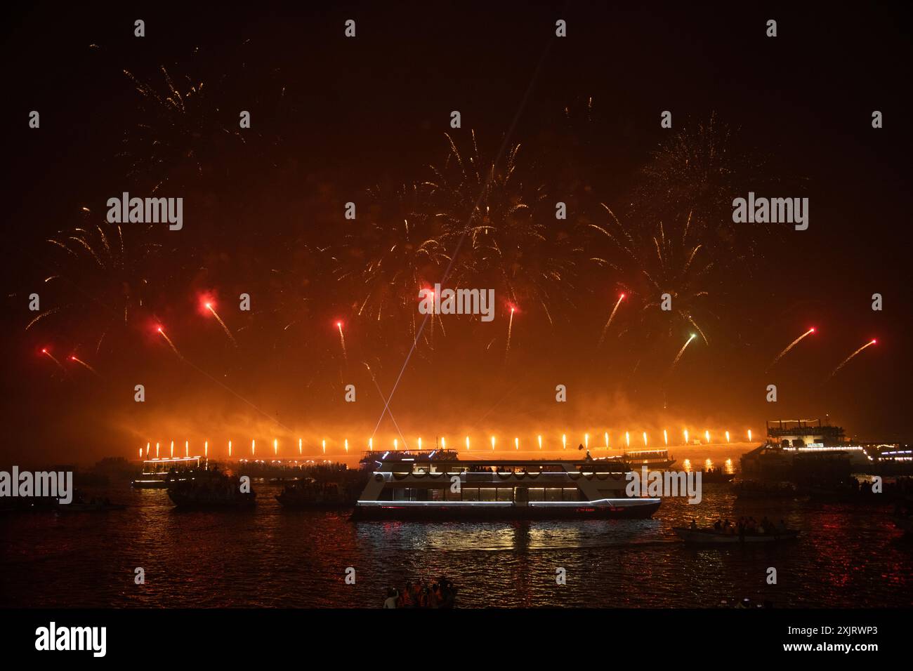 fireworks during Dev Diwali at Varanasi ghat Stock Photo - Alamy