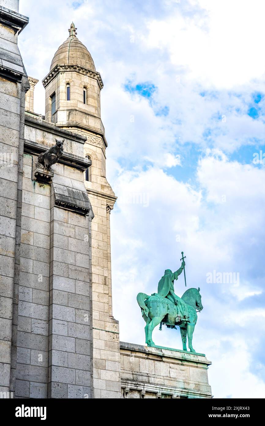 Equestrian statue of Louis IX in Paris France by Hippolyte Lefèbvre ...