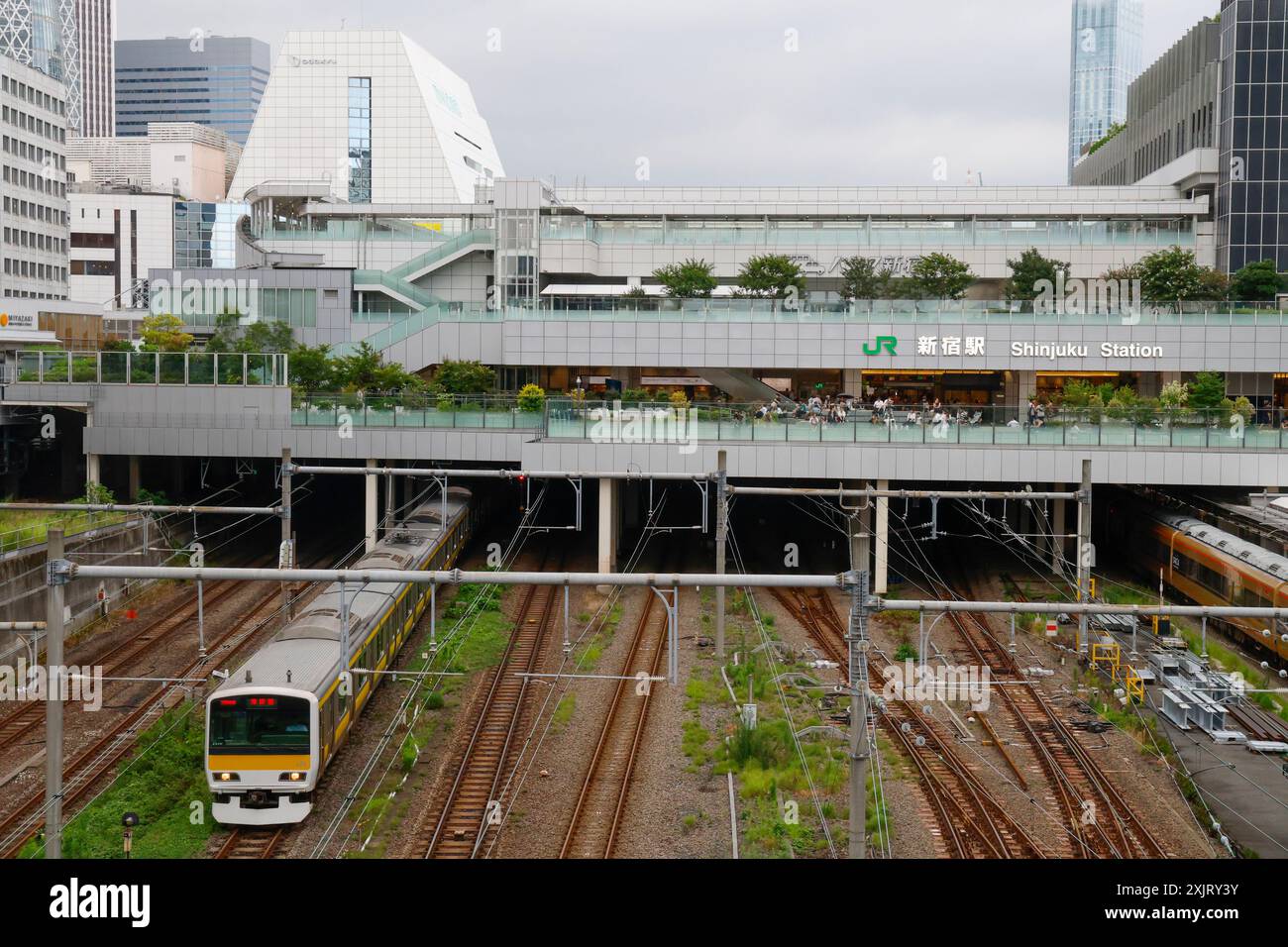 SHINJUKU STATION TOKYO Stock Photo - Alamy