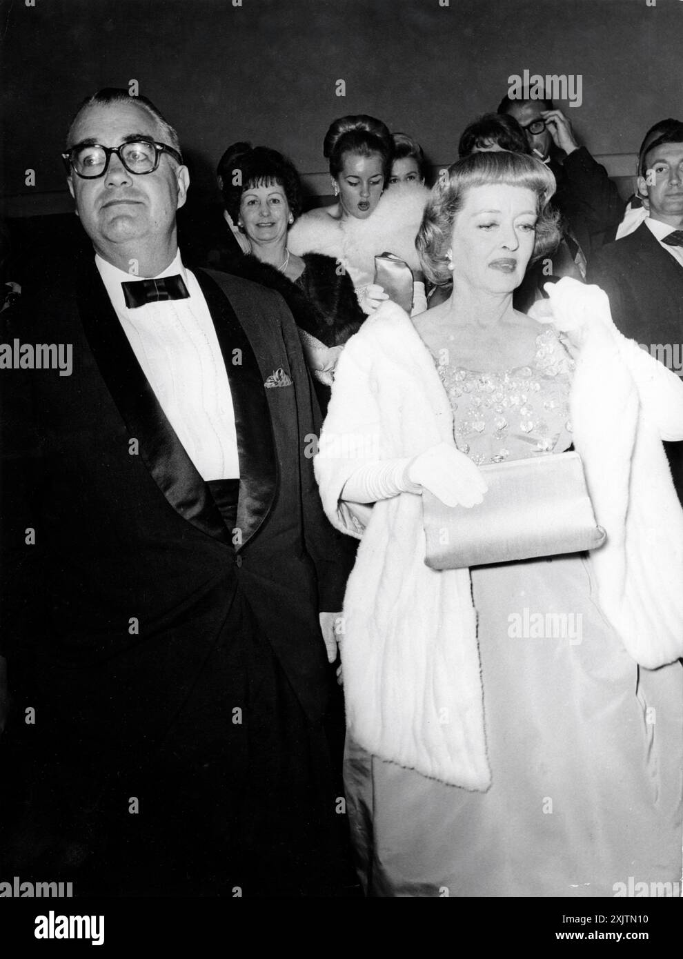 Director ROBERT ALDRICH and BETTE DAVIS arriving for screening of WHAT ...