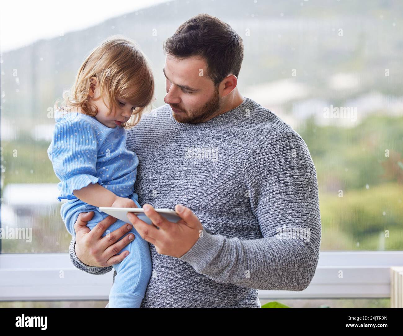 Digital literacy skills for children hi-res stock photography and ...