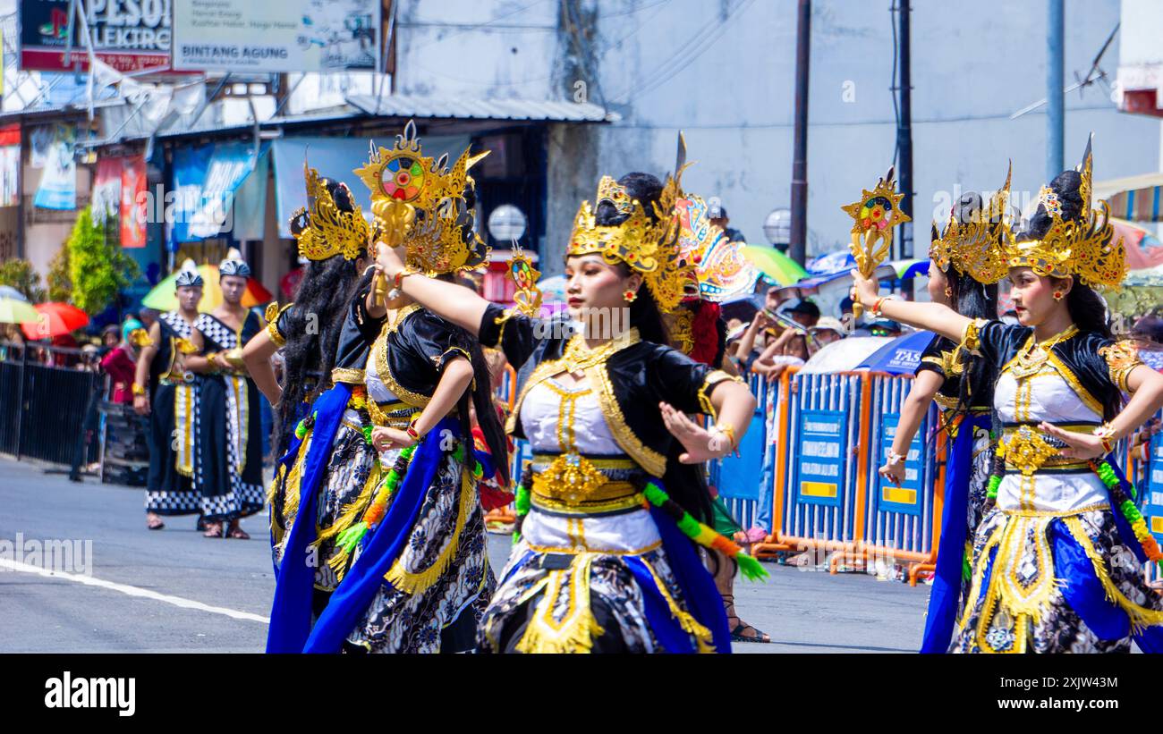 Balitar gita cinta maharaja on 3rd BEN Carnival. This is tell the love ...