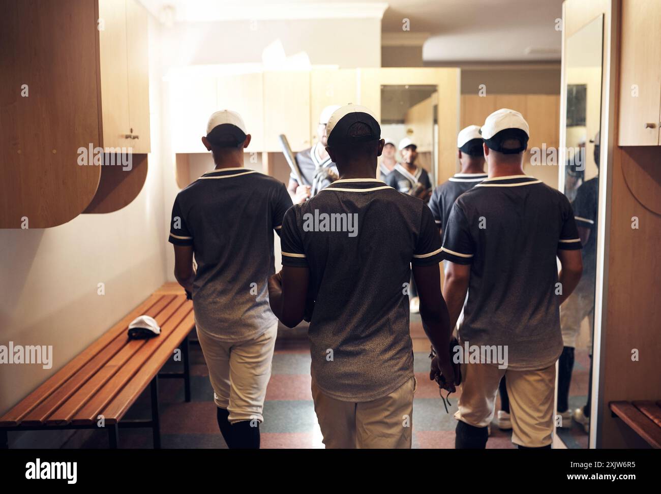 Group of people walking in stadium hi-res stock photography and images ...