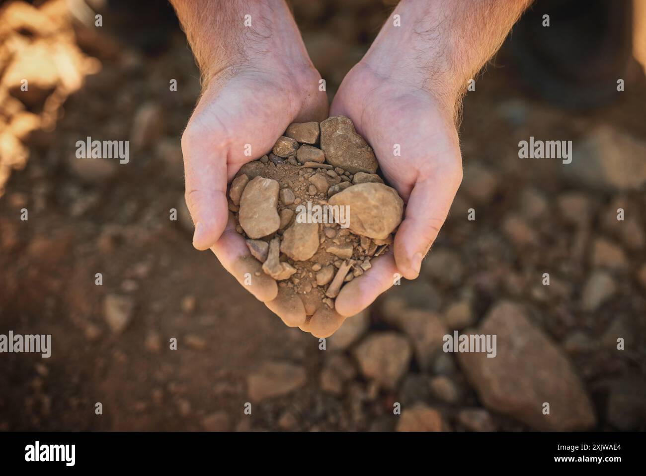 Minerals rocks hands hi-res stock photography and images - Alamy