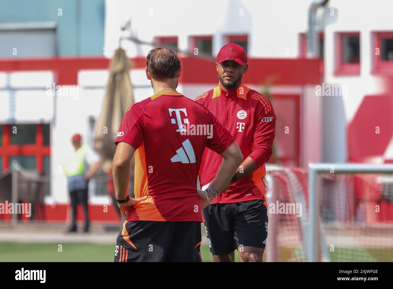 Vincent Kompany (FC Bayern Muenchen, Cheftrainer), Oeffentliches ...