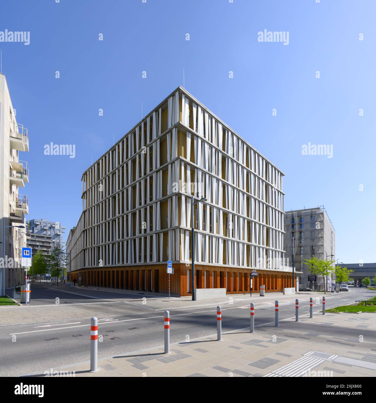 Campus expansion hi-res stock photography and images - Alamy