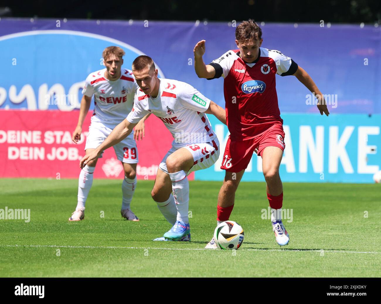 Florian Engelhardt (Viktoria Koeln #16), Florian Dietz (1. FC Koeln #33), Viktoria Koeln vs. 1 ...