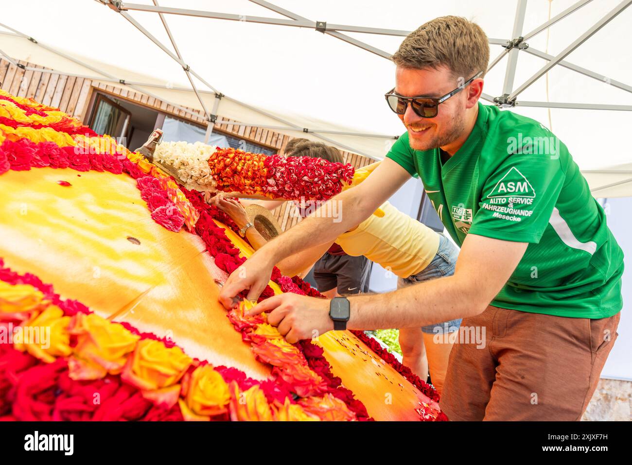PRODUCTION - 20 July 2024, Hesse, Steinfurth: Gerrit Miller and other ...