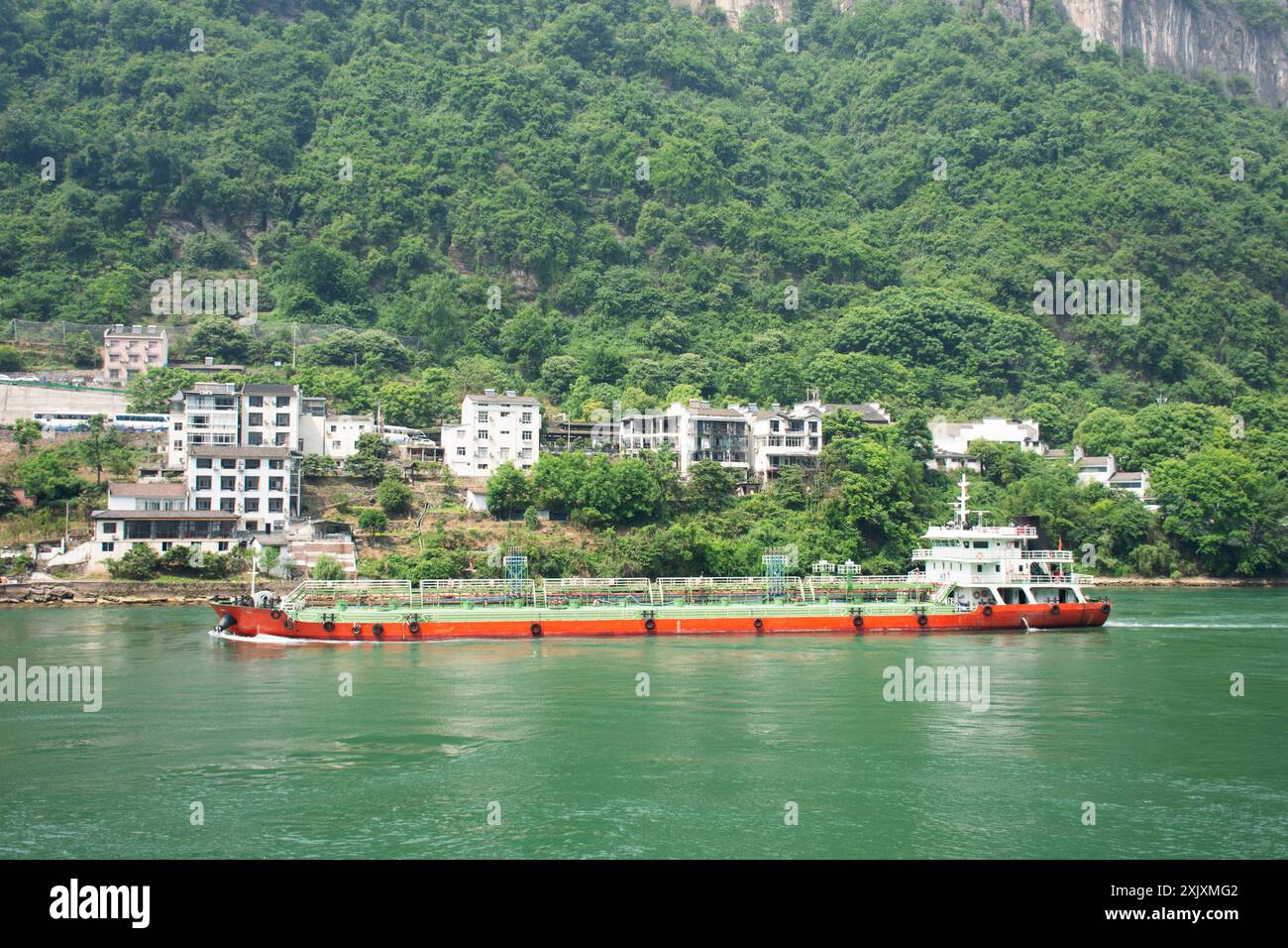 Container ships commercial dock yangtze hi-res stock photography and ...