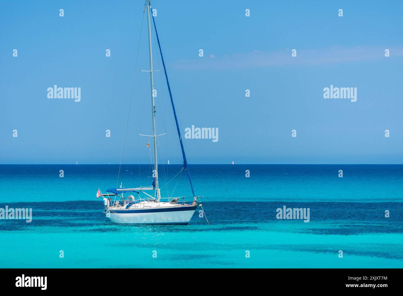 Anchored sailing yacht on the turquoise sea - 8538 Stock Photo - Alamy