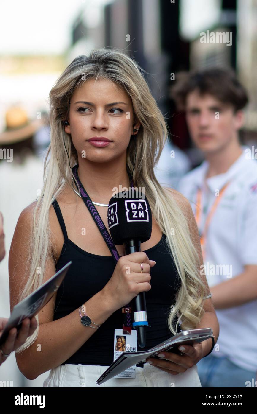 Christine Giampaoli Zonca (Italien / Spanien, DAZN TV Moderatorin), HUN ...