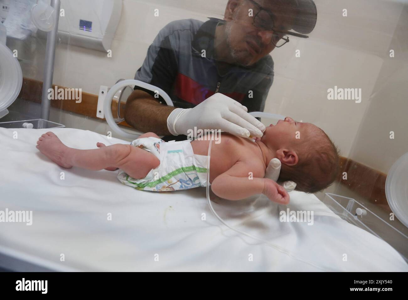 Al kurd family hi-res stock photography and images - Alamy