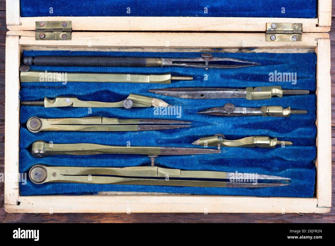 Old mechanical graph hi-res stock photography and images - Alamy