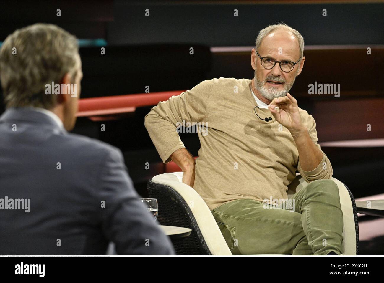 Reinhold Beckmann TV-Moderator 07/24 her Reinhold Beckmann am 9. Juli 2024 in Markus Lanz , ZDF ...