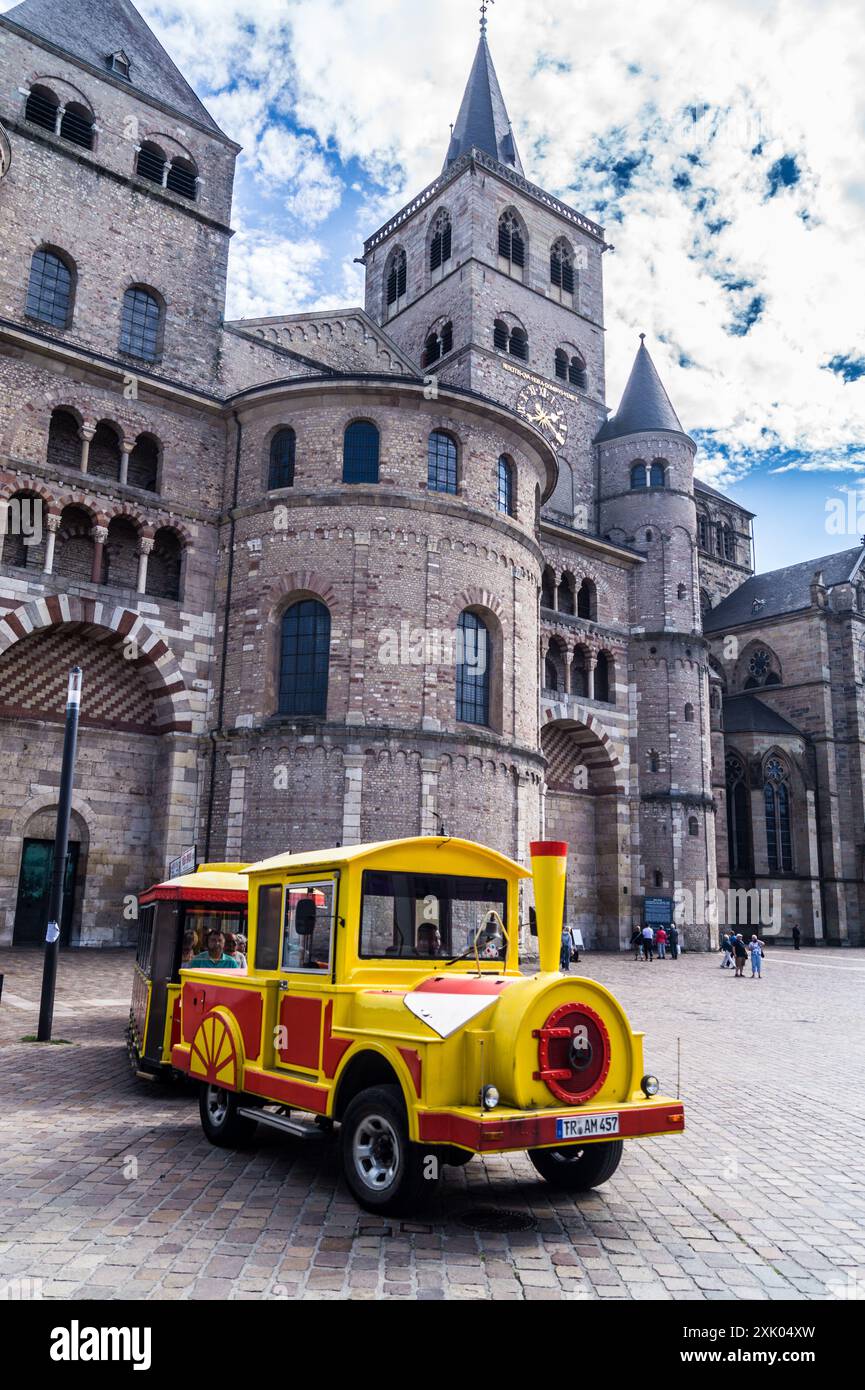 Trierer Dom, Romanesque High Cathedral of St. Peter, Domplatz, Trier ...