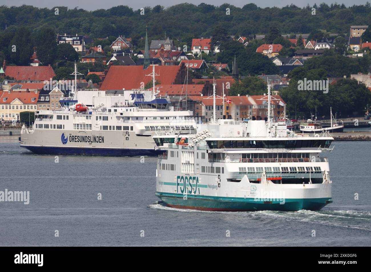 Ferry 'Aurora' (ForSea Ferries) and 'Tycho Brahe' (Oresundslinjen Ferries) crossing on Helsingør ...