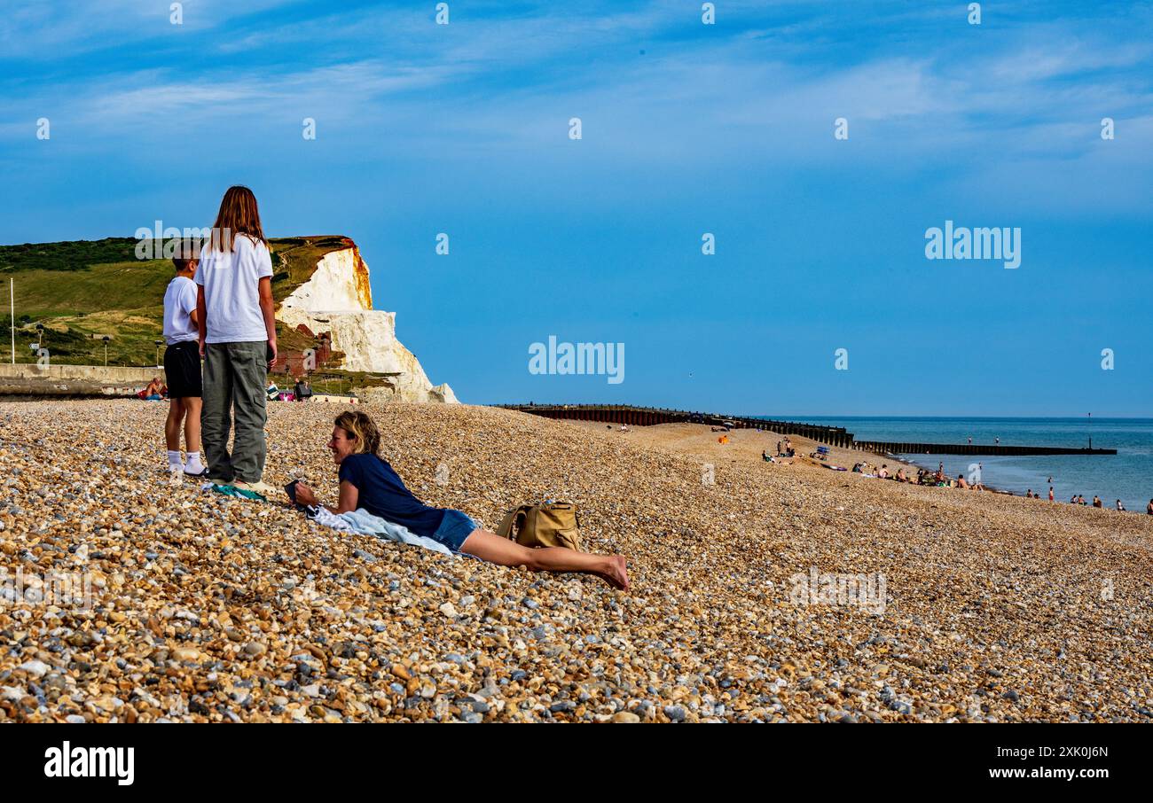 Beaches and towns hi-res stock photography and images - Alamy