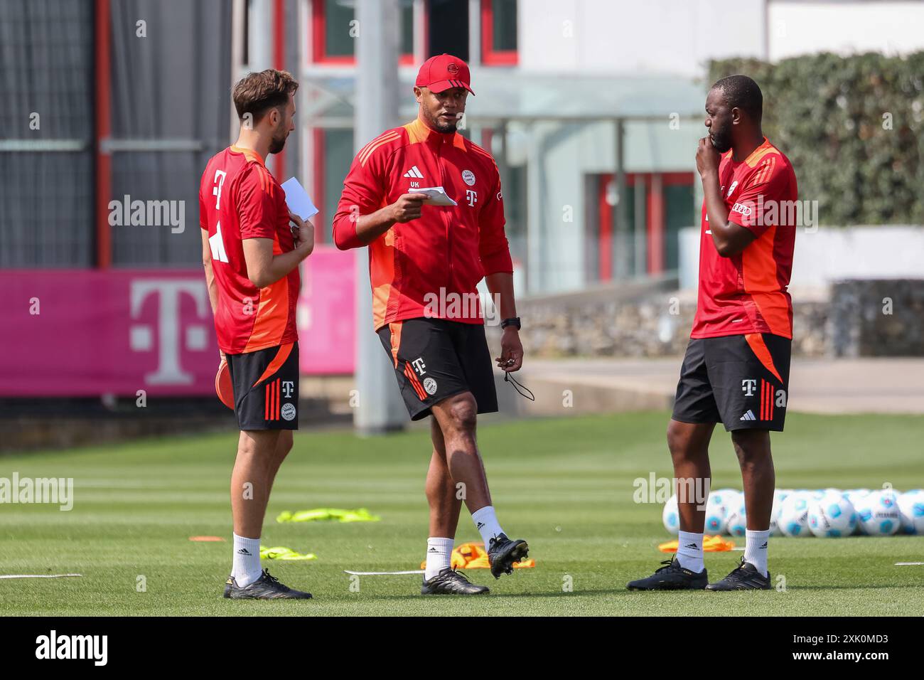 Vincent Kompany (FC Bayern Muenchen, Cheftrainer), Oeffentliches ...