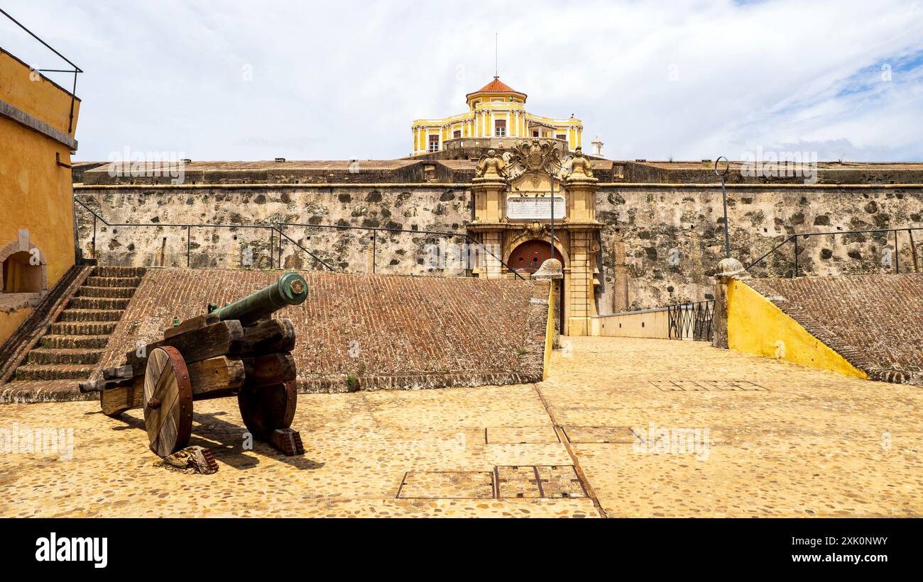 War cannon in the medieval stone fort of Elbas, Portugal Stock Photo ...