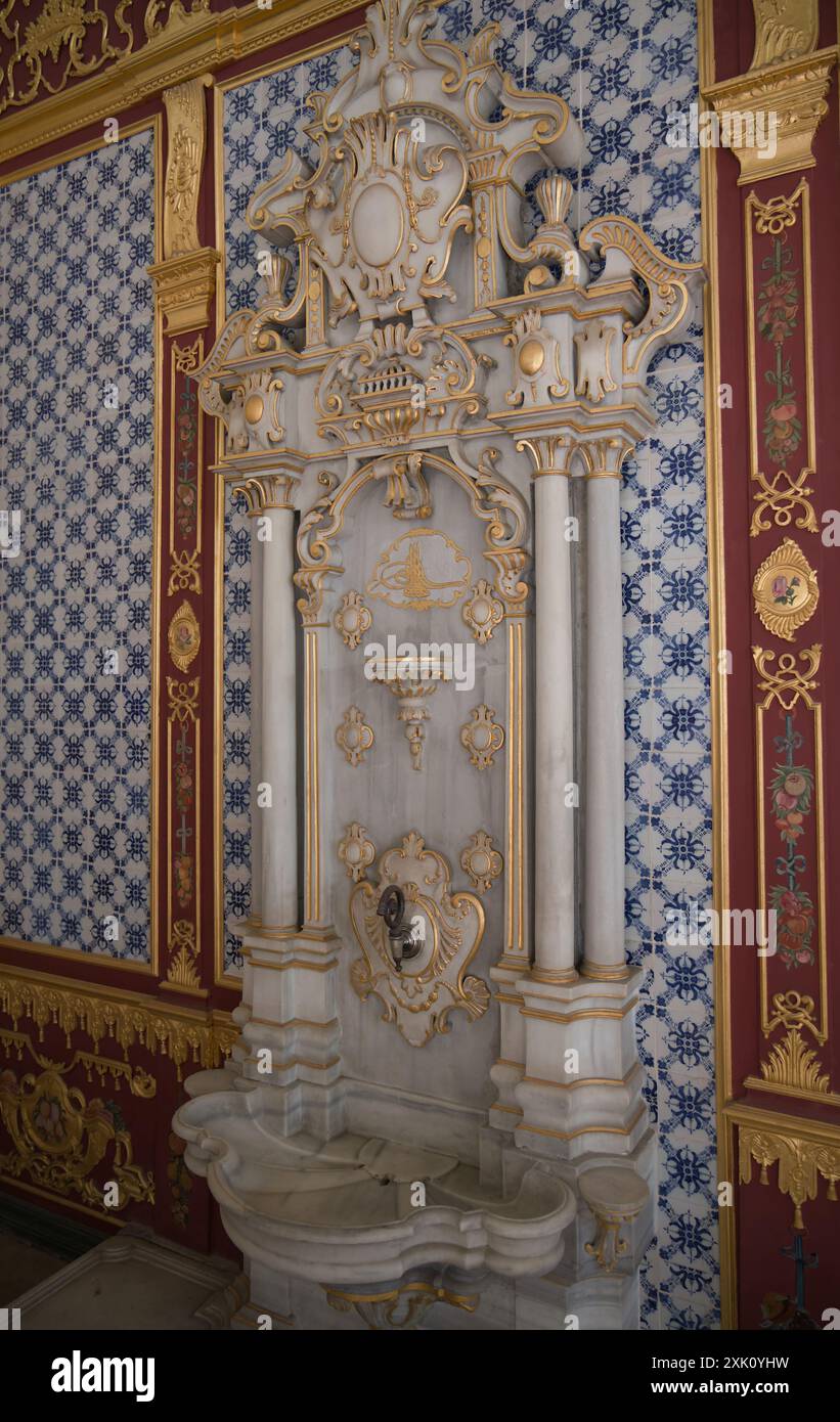 Ancient faucet inside Topkapi Palace, Turkey Stock Photo - Alamy