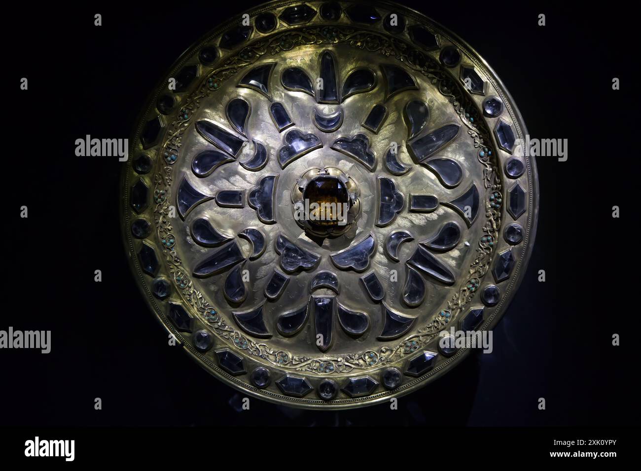 Istanbul topkapi palace jewels hi-res stock photography and images - Alamy