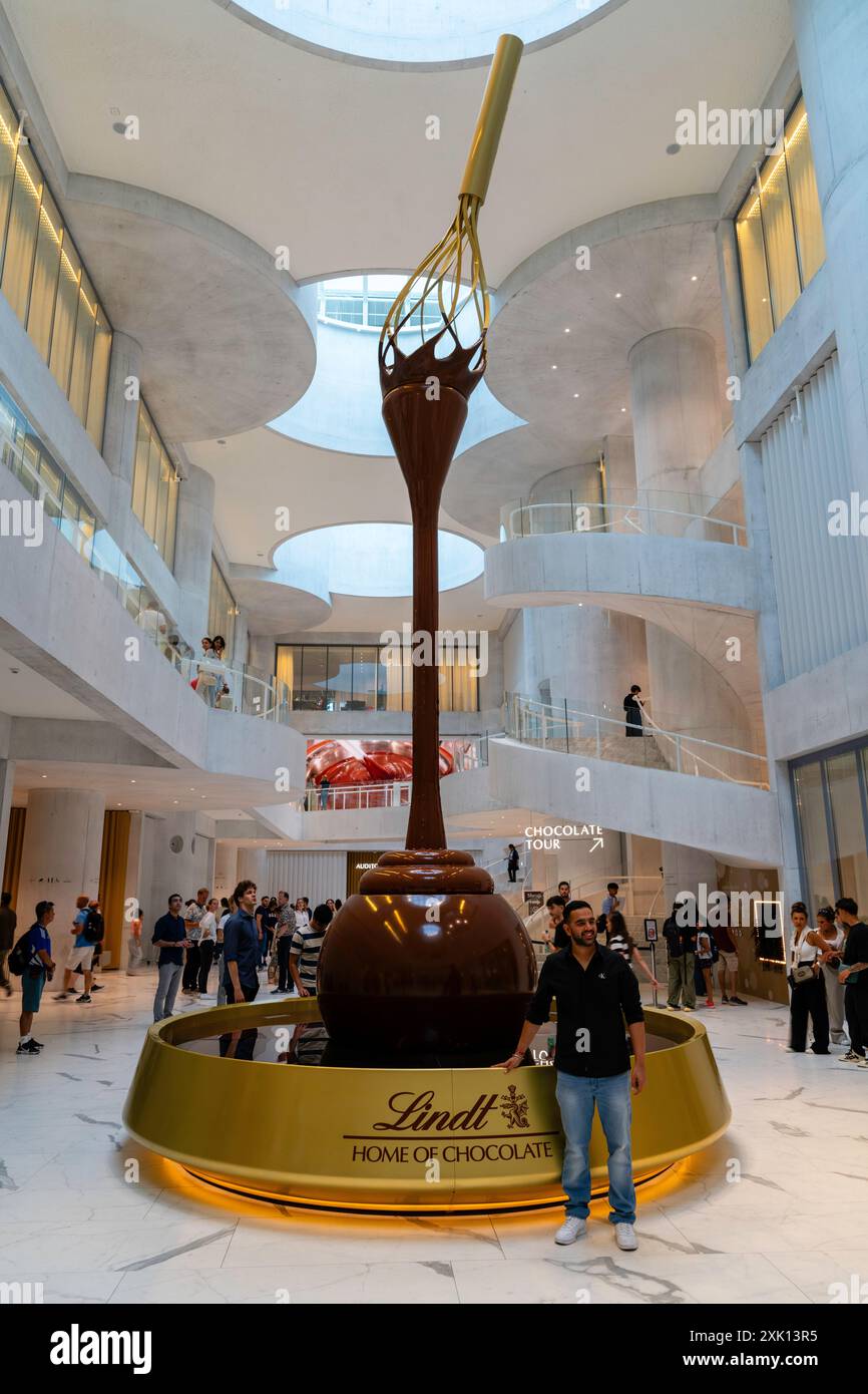Lindt chocolate factory zurich hi-res stock photography and images - Alamy