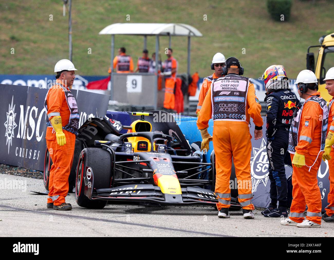 2024 hungarian grand prix crash hi-res stock photography and images - Alamy