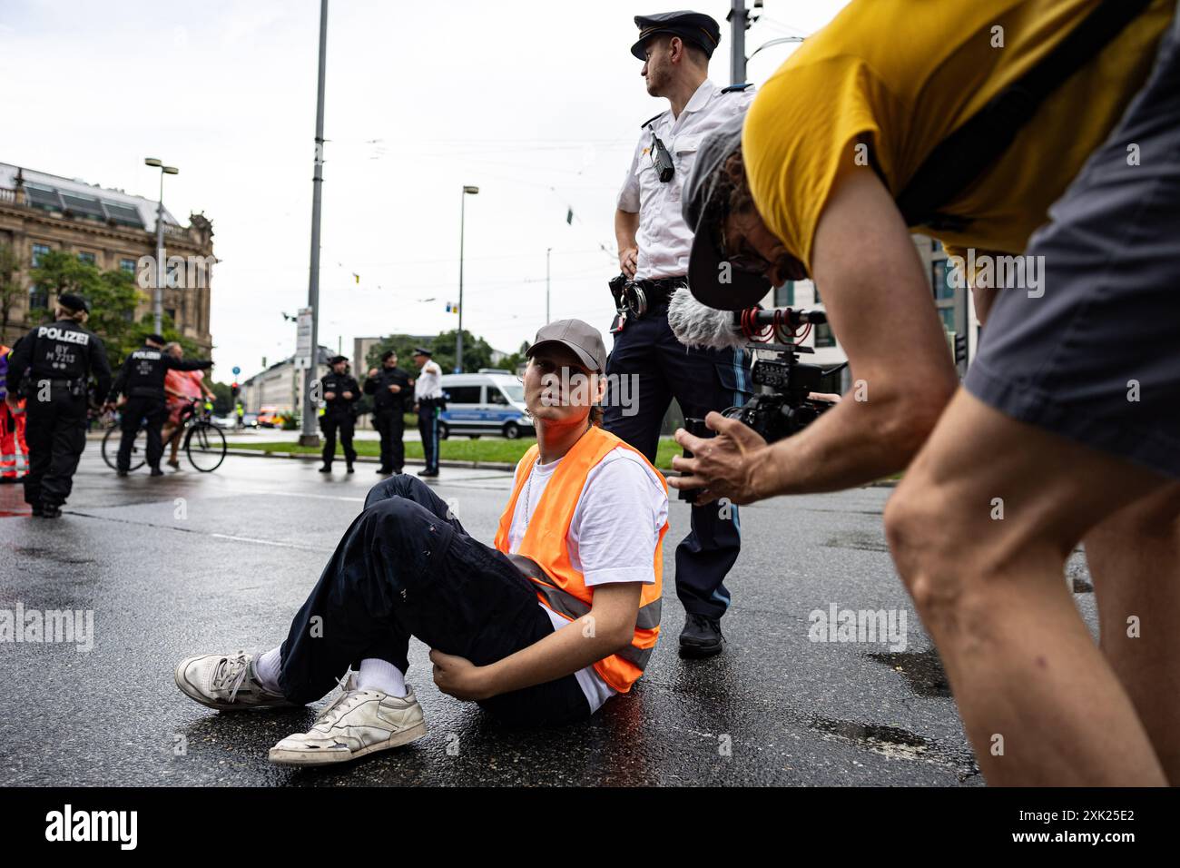 Disobedient Assembly of the Last Generation and the alliance Stop ...