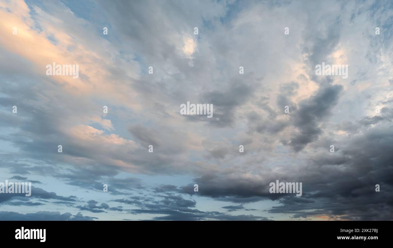 Cloudy sky various shades hi-res stock photography and images - Alamy