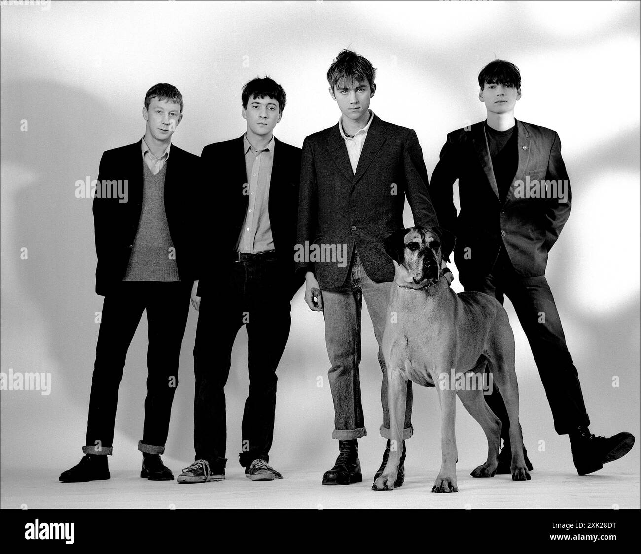 Blur Britpop band featuring Damon Albarn, Alex James, Dave Rowntree ...
