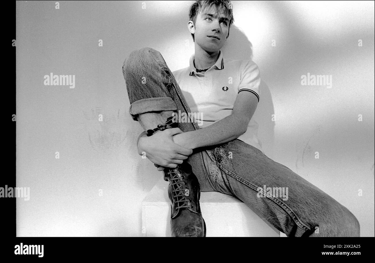 Blur Britpop band featuring Damon Albarn, Alex James, Dave Rowntree ...