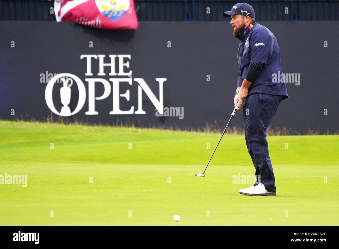Ireland's Shane Lowry reacts after failing to putt on the 18th green ...