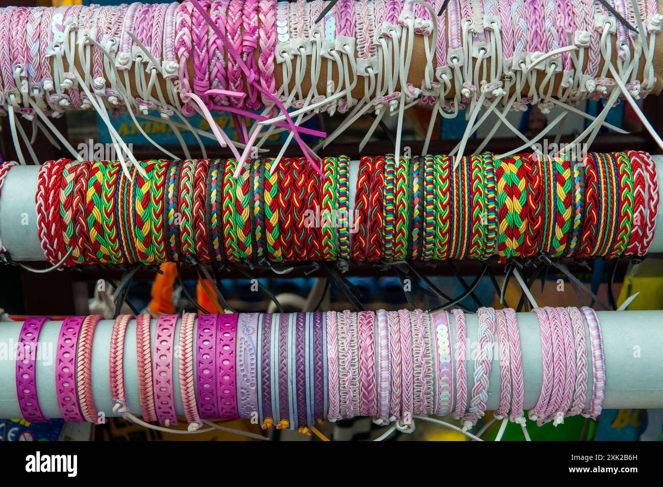 Bands of friendship hi-res stock photography and images - Alamy