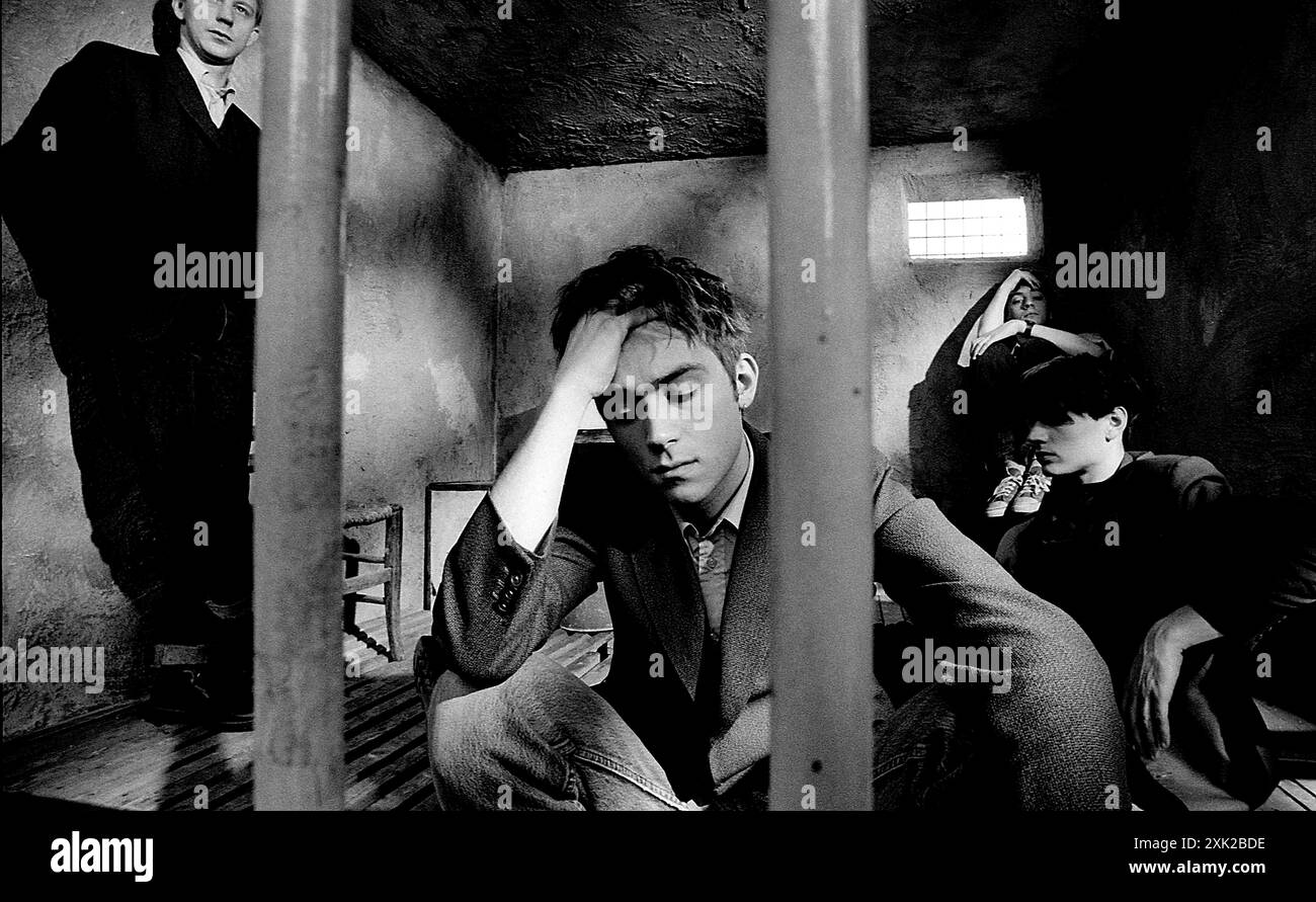 Blur Britpop band featuring Damon Albarn, Alex James, Dave Rowntree ...