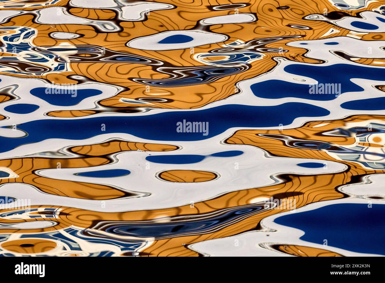Stunning abstract patterns of water reflections caused by buildings ...